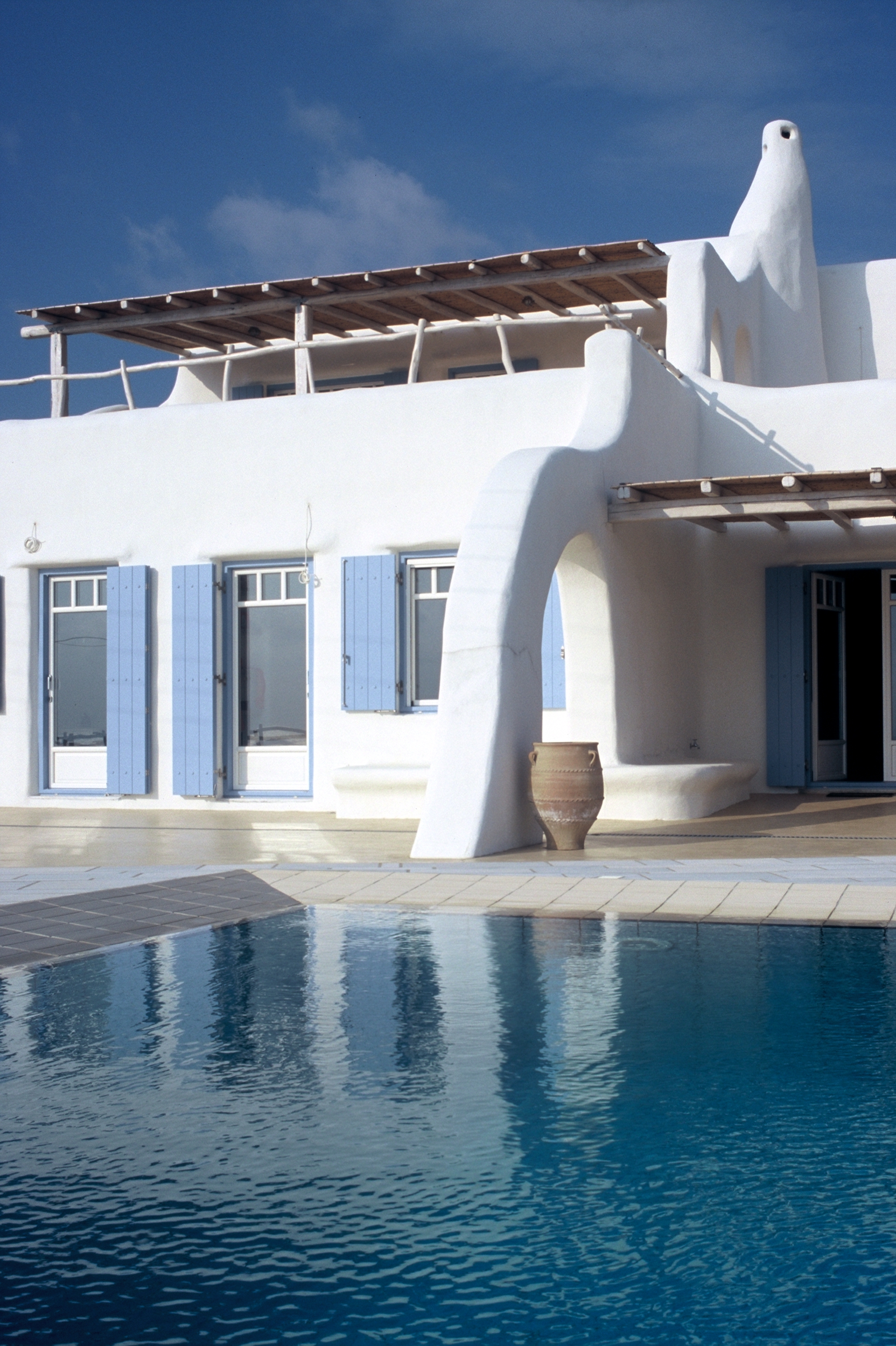 Paros House overlooking the Aegean - Architizer