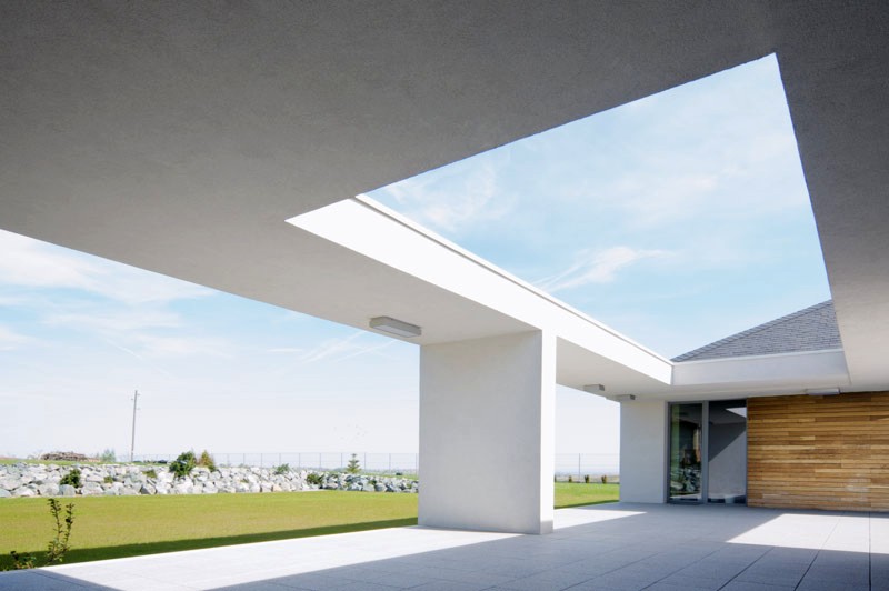 Atrium single family house by MOBIUS architekci - Architizer