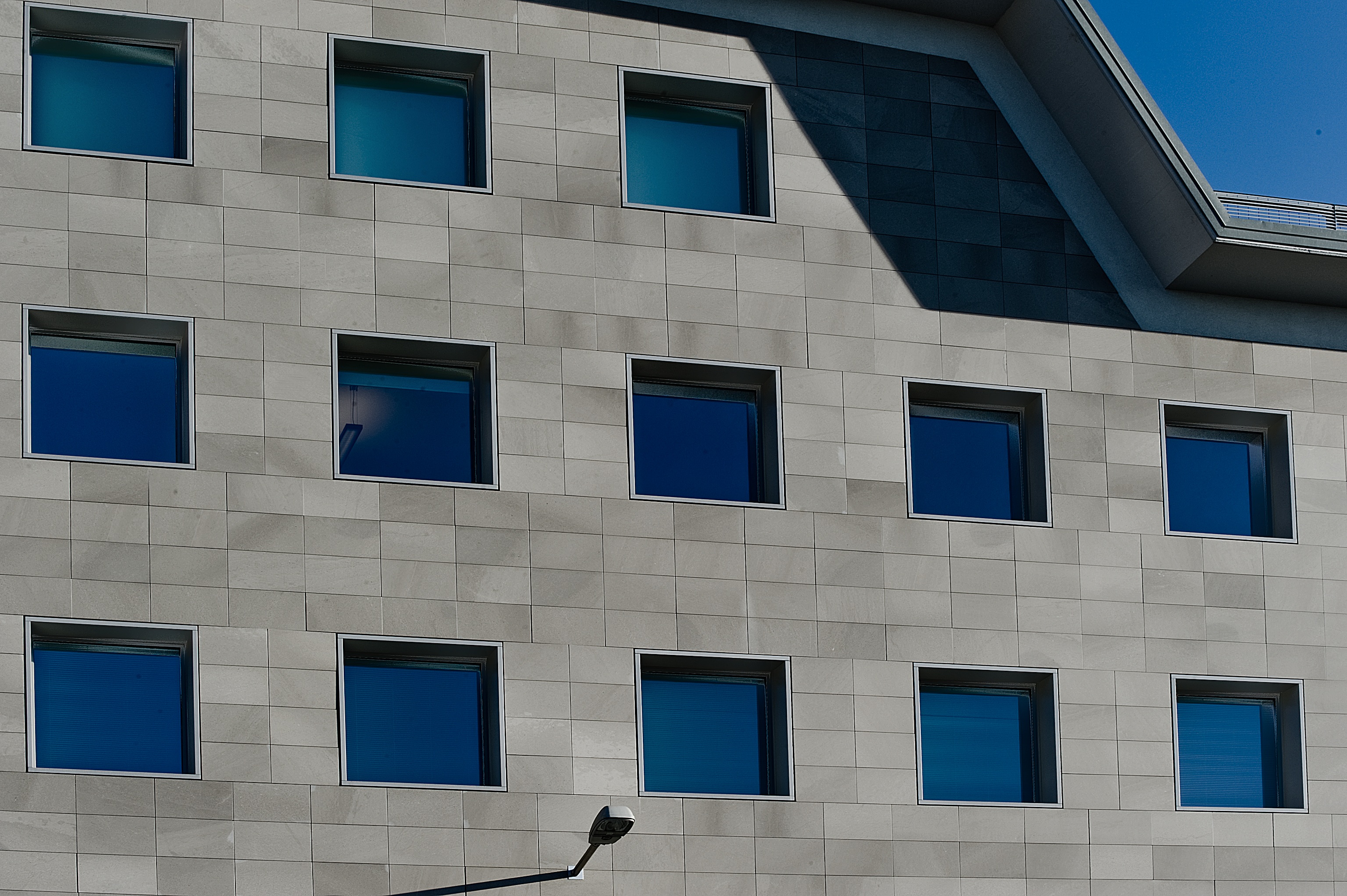 Office Building and Parking Garage by Valle Architetti Associati ...