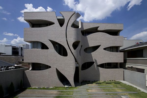 Slit House スリットの家 by EASTERN Design Office - Architizer