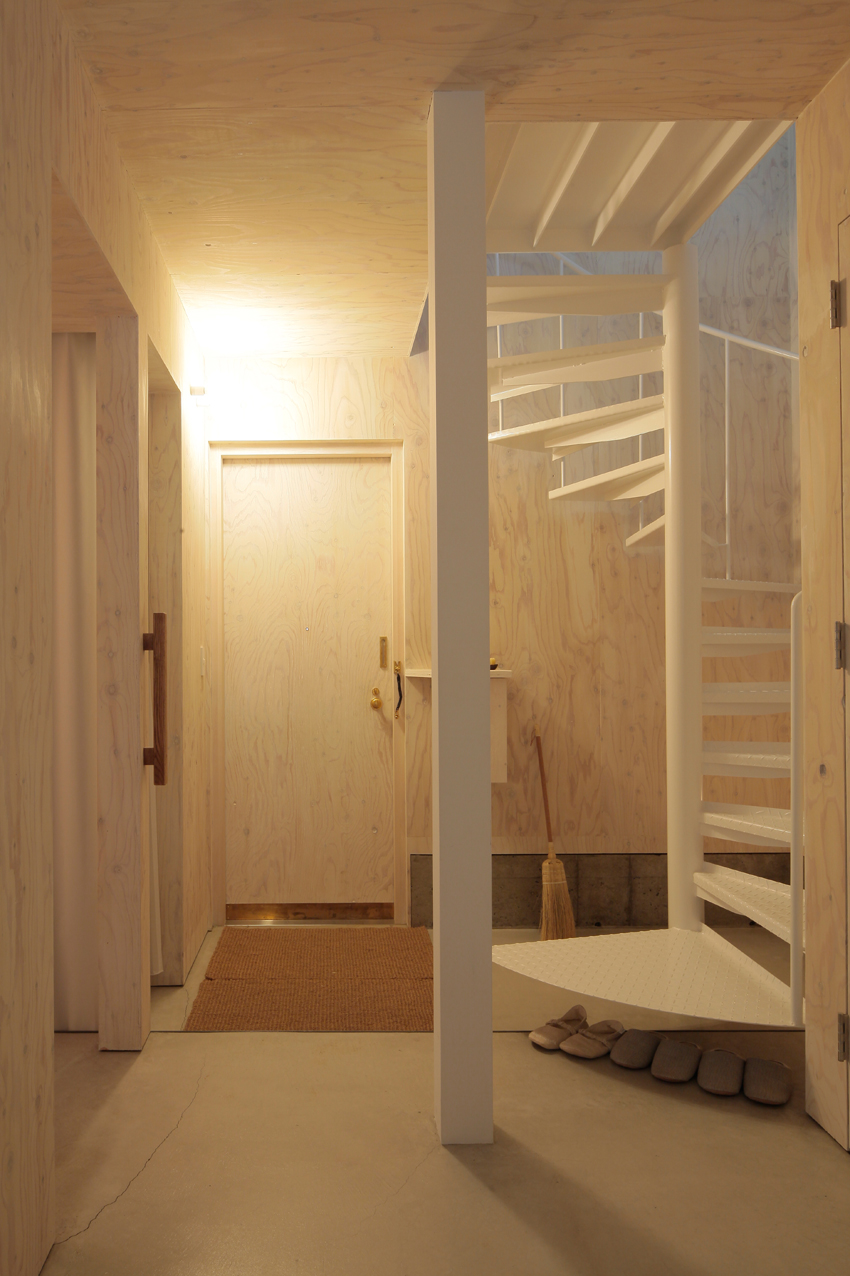Small Box House by Akasaka Shinichiro Atelier - Architizer