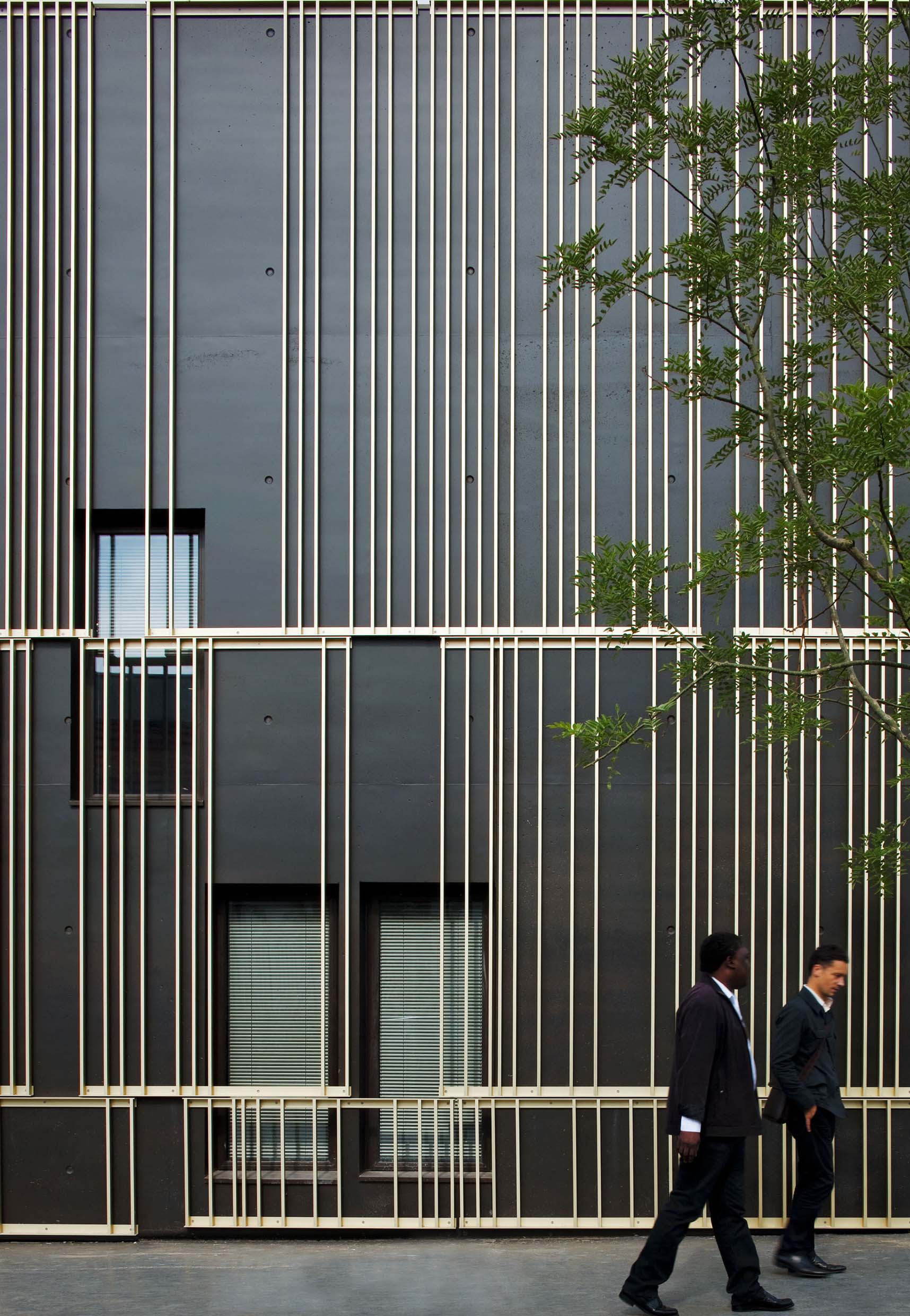 Idea 300506: Cultural center in Stains by GAETAN LE PENHUEL ...