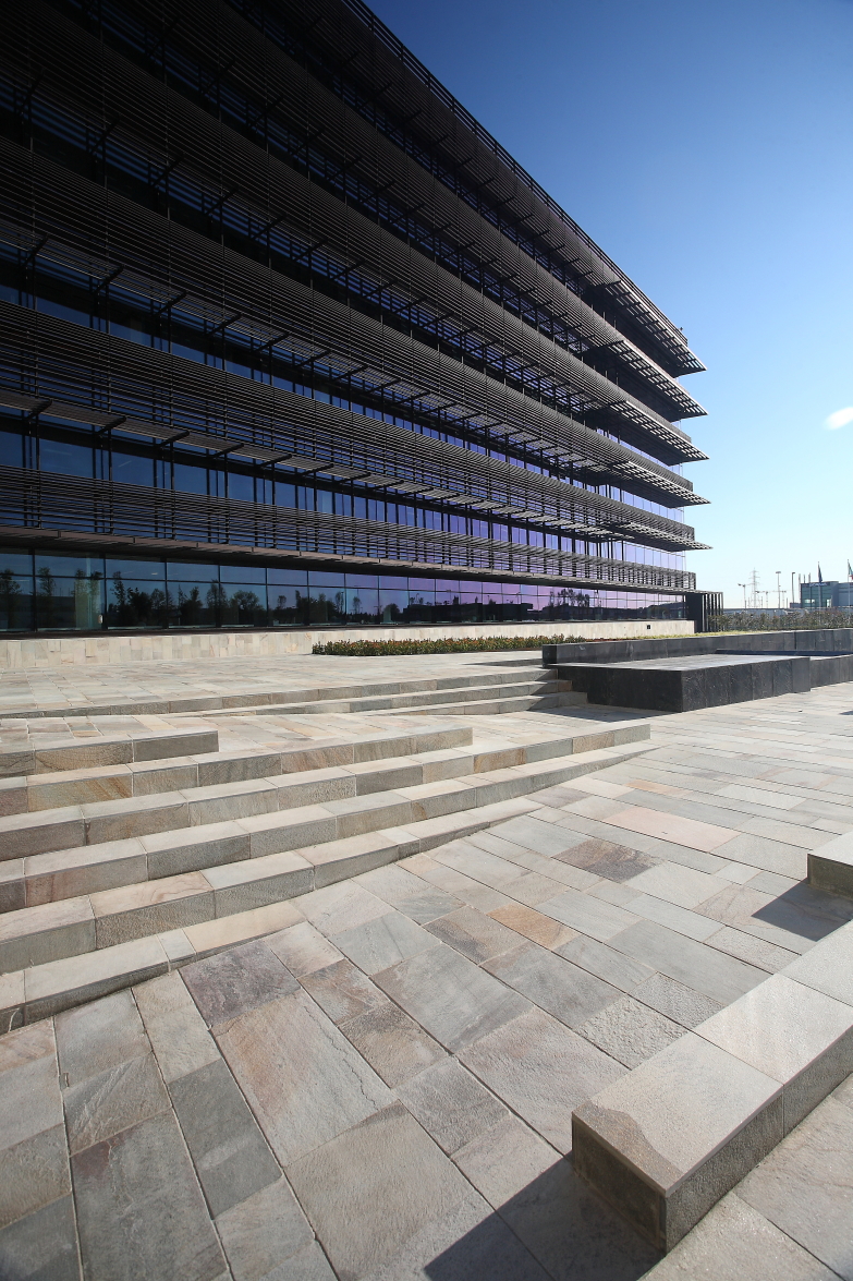 Chiesi Research and Development Centre by emilio faroldi associati ...