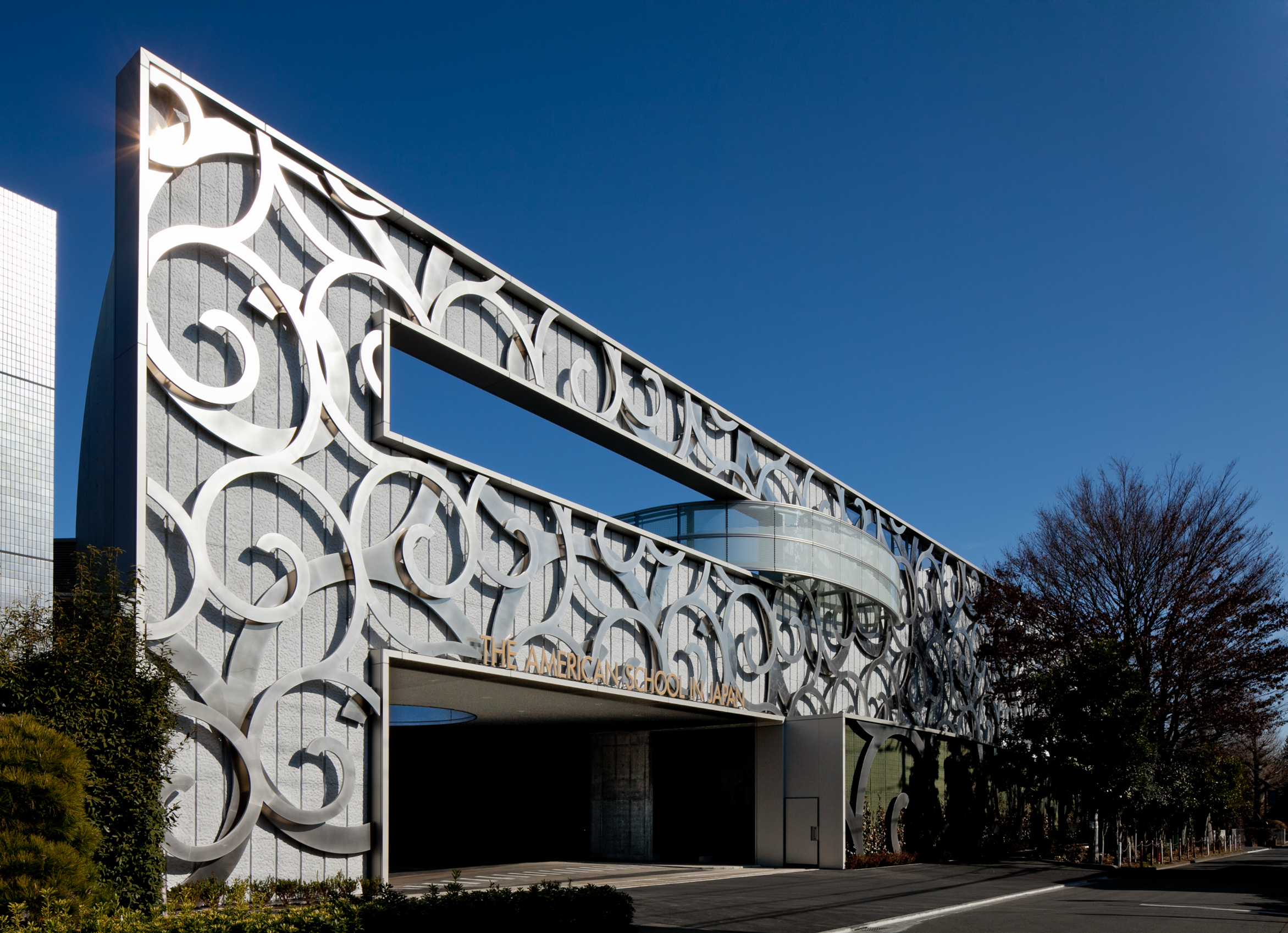 The American School in Japan (ASIJ) by TANGE ASSOCIATES - Architizer