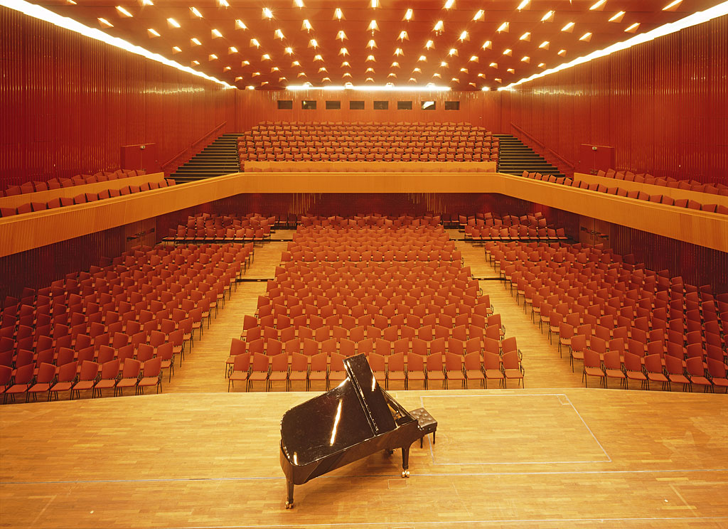 Congress Hall by Hermann&Valentiny and Partners - Architizer