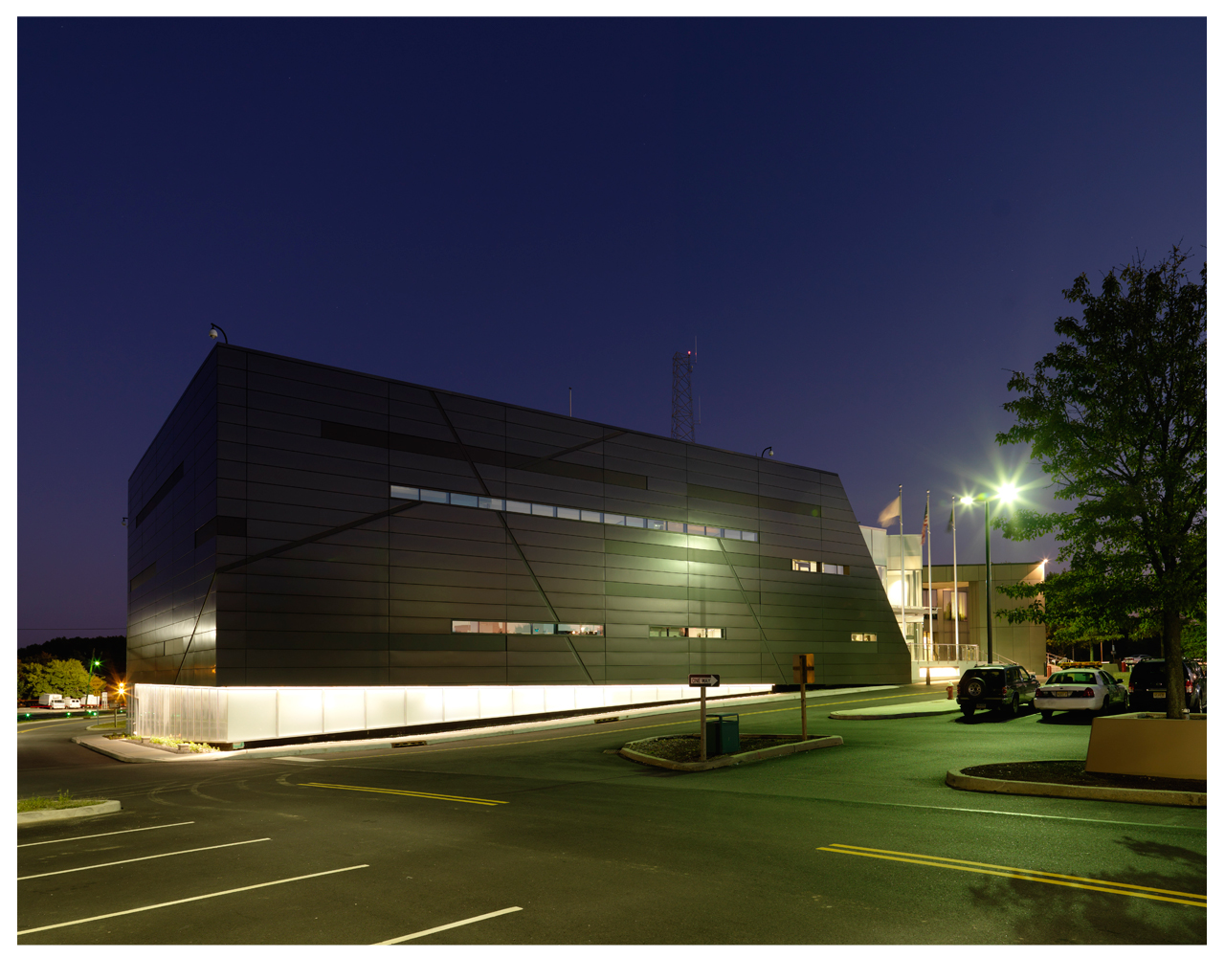 NJTA TMC - Traffic Management Center by HNTB Architecture - Architizer