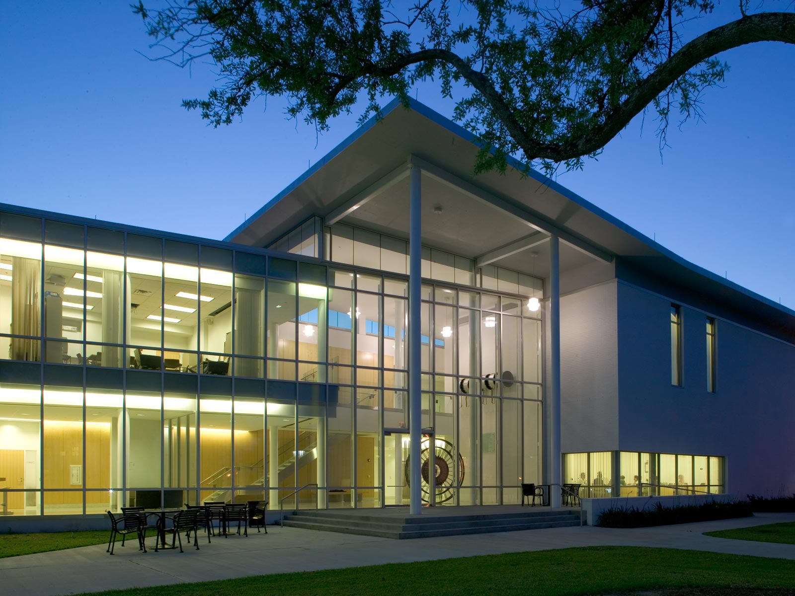 Watha T. Daniel/Shaw Neighborhood Library by Davis Brody Bond LLP ...