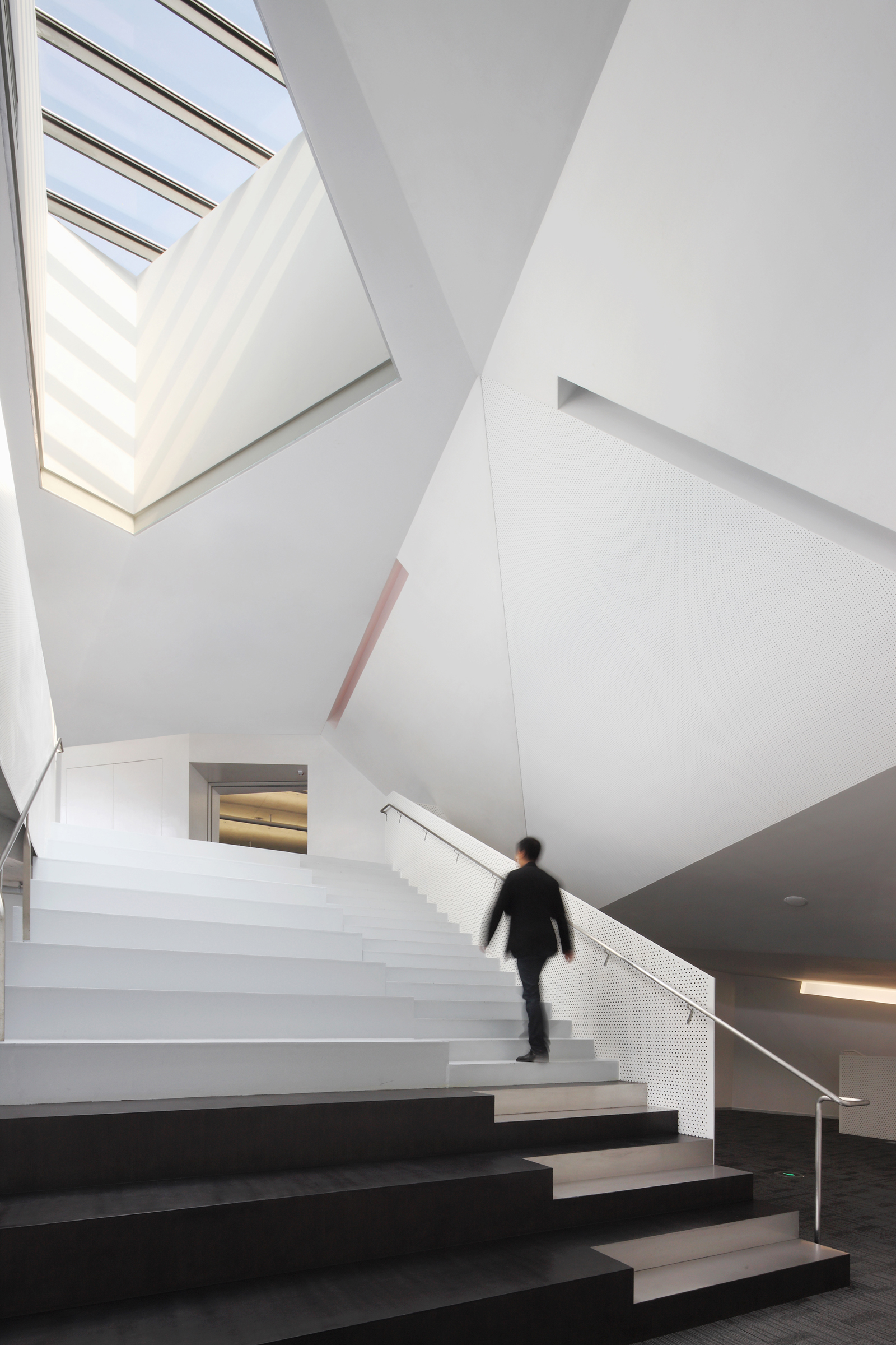 Horizontal Skyscraper / Vanke Center by Steven Holl Architects - Architizer