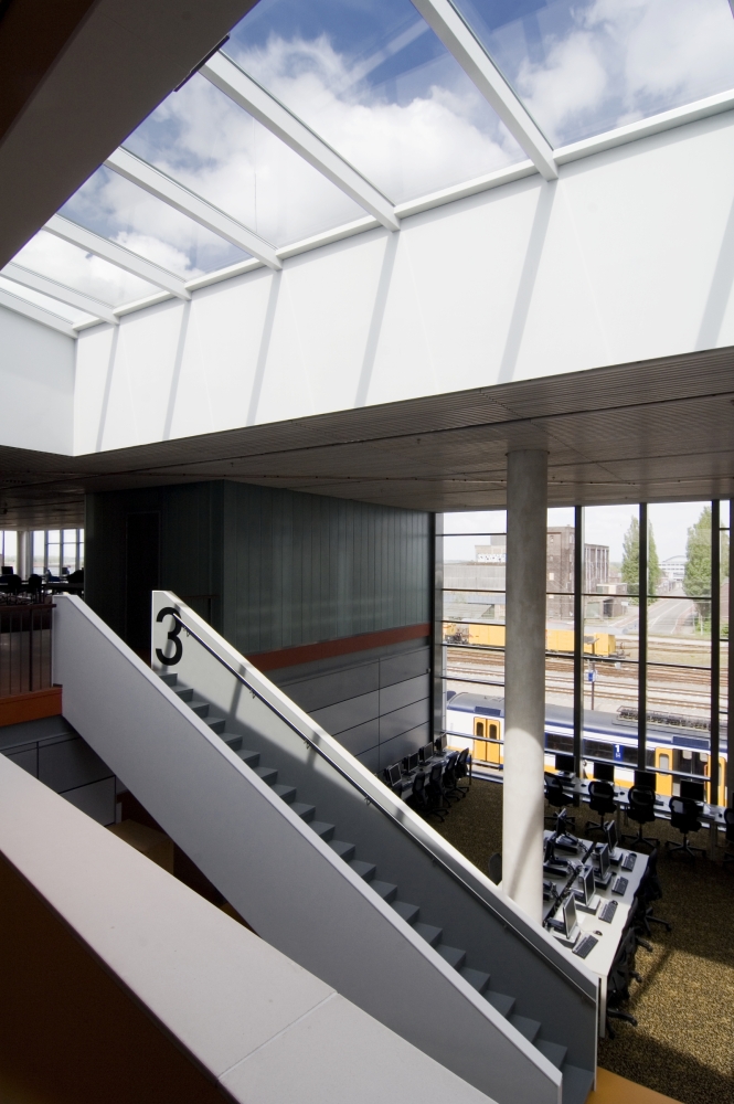 ROC Aventus - Architizer