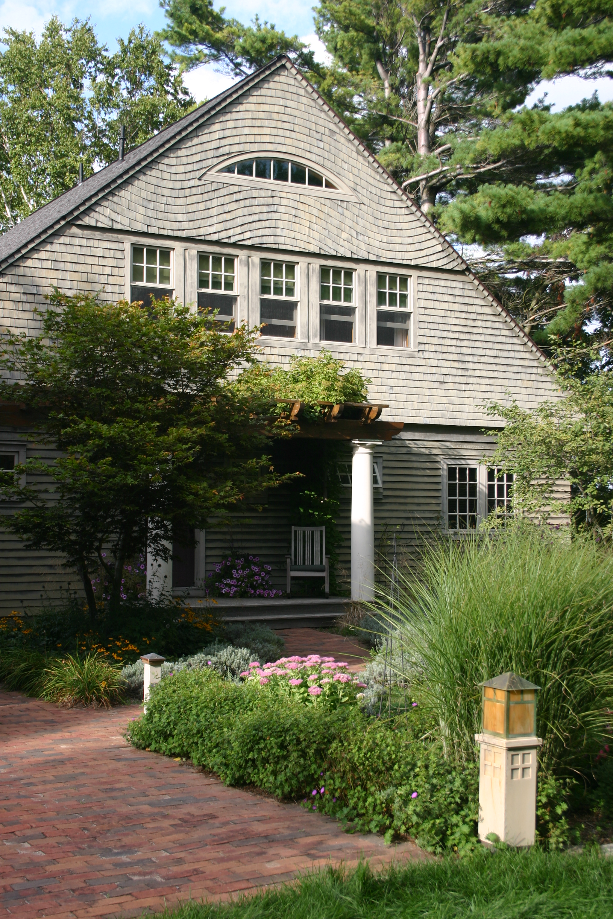 Mapleleaf Cottage - Architizer