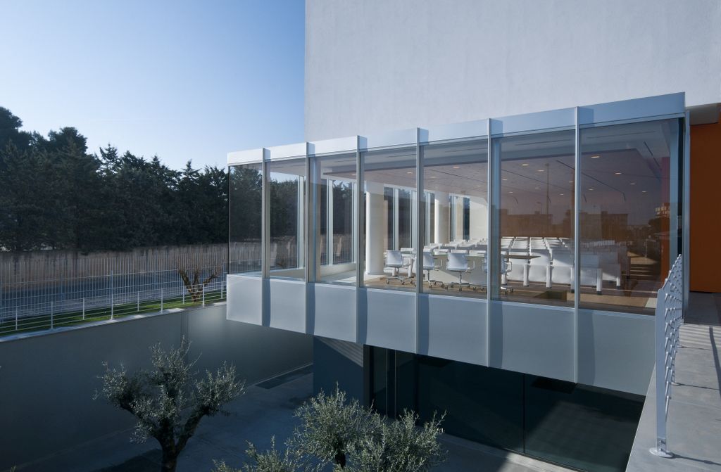 Casillo Headquarters, Corato, Italy (2012) by Alvisi Kirimoto ...